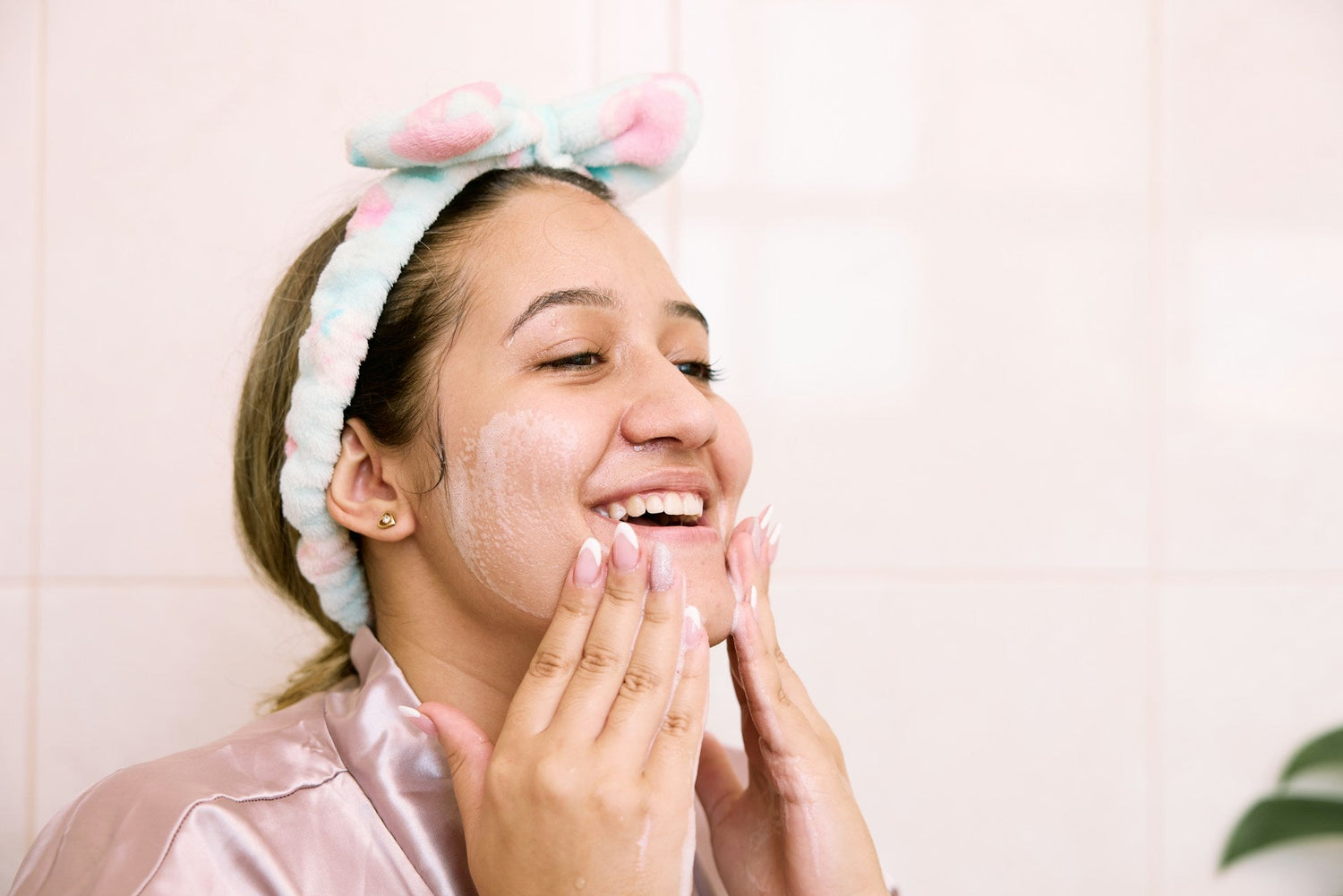 What Step is Exfoliation in Skincare? A Simple Guide to Your Routine